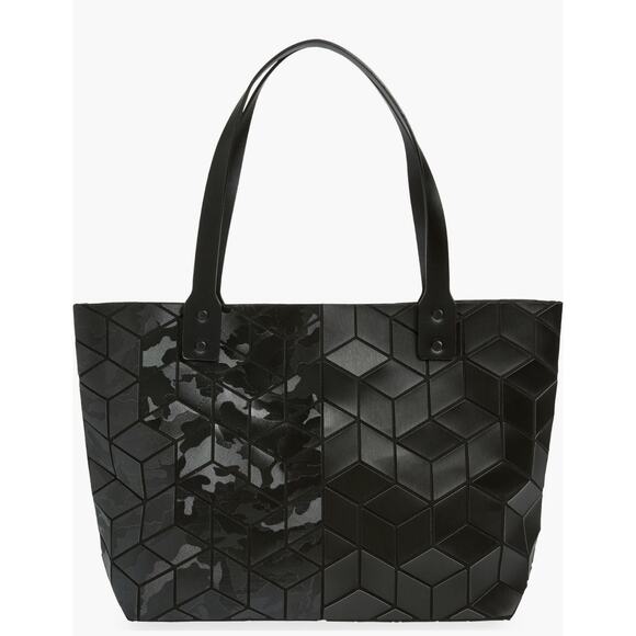 Patrizia Luca | Bags | Low Start Patrizia Luca Black Geometric Bag ...